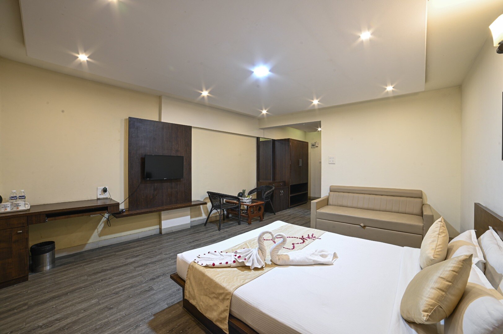 Image gallery | The Emerald Resorts-08048121847