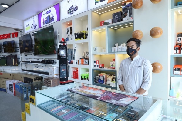 Talk Time Mobile Store in Vadodara, India